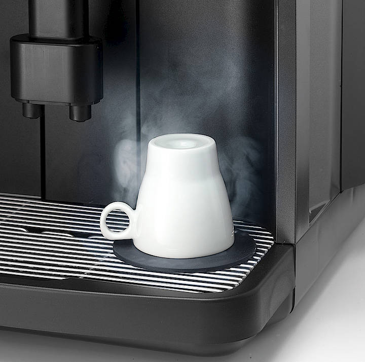 Technik zu Hause: Praxistest: WMF 900 Kaffeevollautomat sensor titan